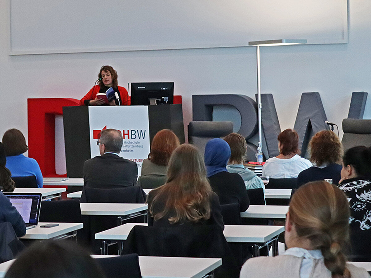 Volle Aula bei den Frauenwirtschaftstagen | DHBW Heidenheim